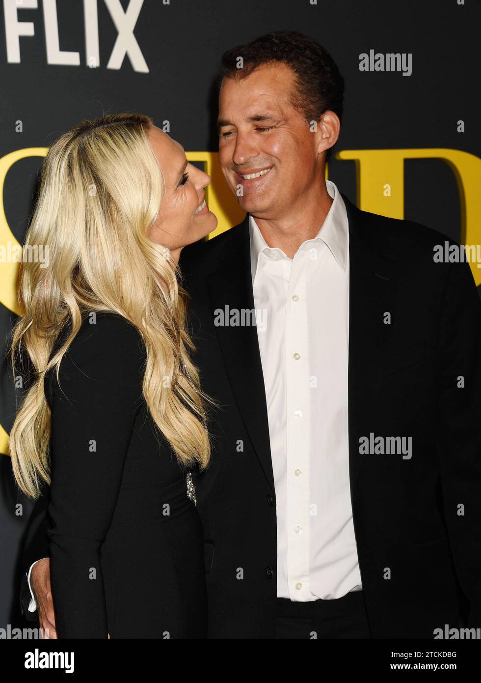 LOS ANGELES, KALIFORNIEN - 12. DEZEMBER: L-R Molly Sims und Scott ...