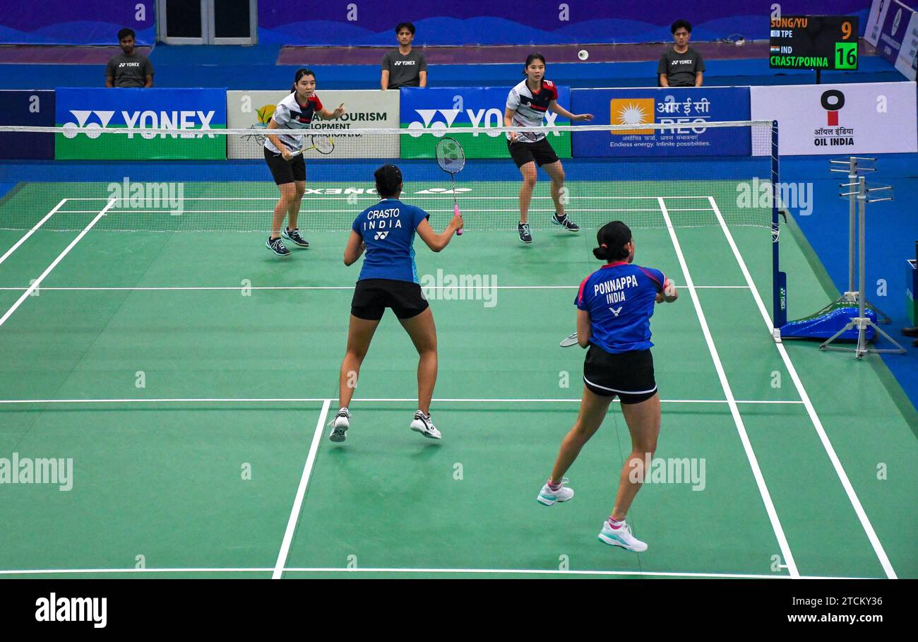 Tanisha Crasto und Ashwini Ponnappa (blau) aus Indien treten gegen Sung Shuo Yun und Yu Chien ...