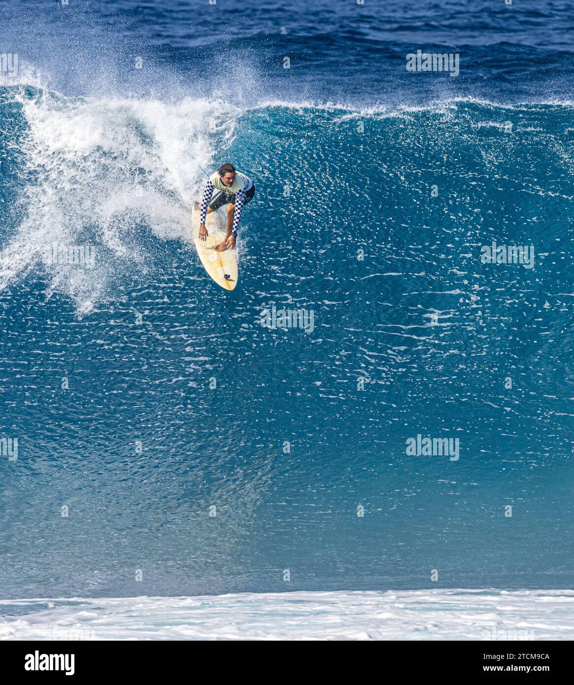 PUPUKEA, HI - 12. Dezember 2023: Luke Shepardson wurde beim Vans Pipe ...