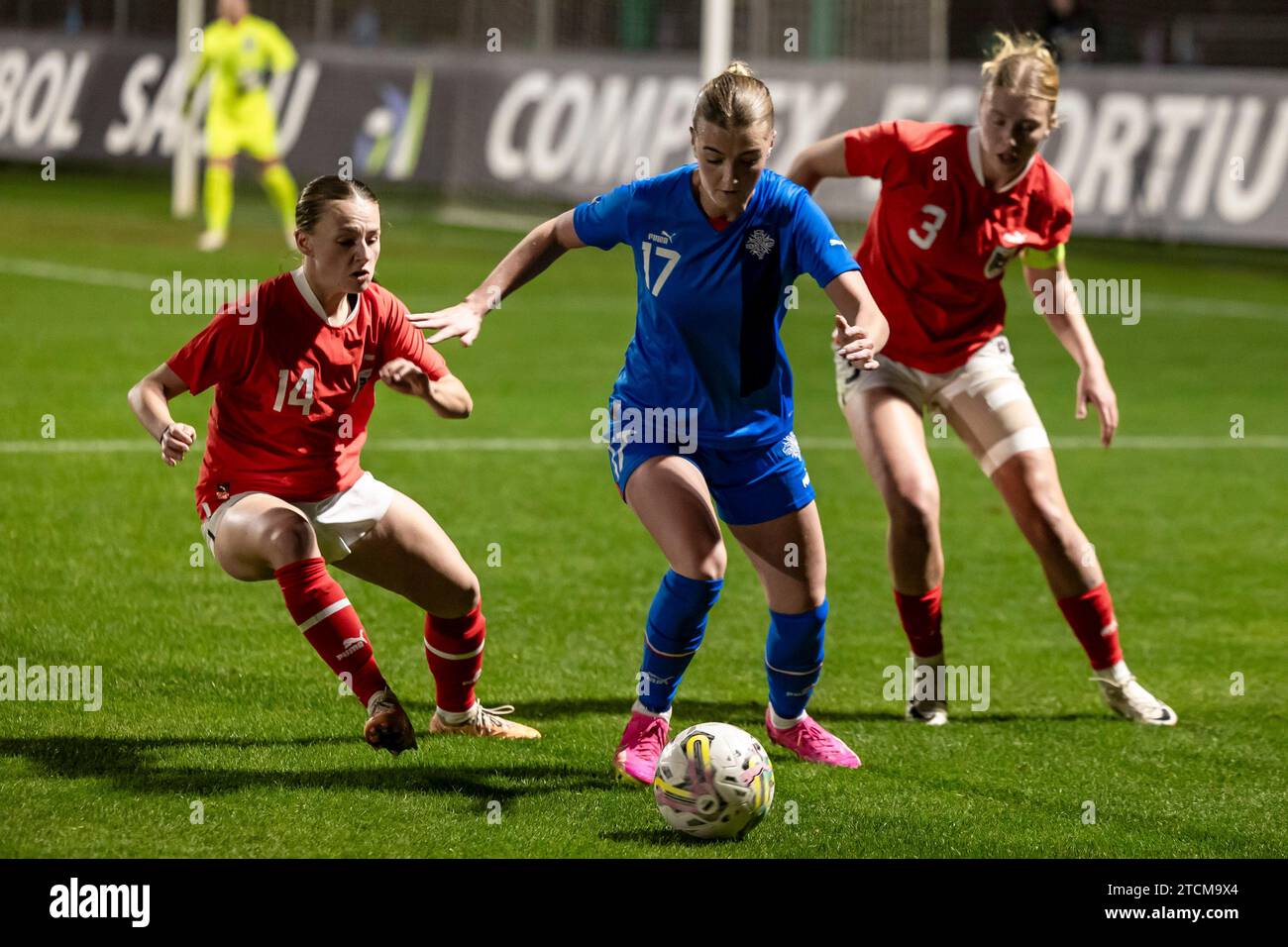 Futbol Salou Sports Center SALOU, SPANIEN - 4. DEZEMBER: ELISA Lana ...