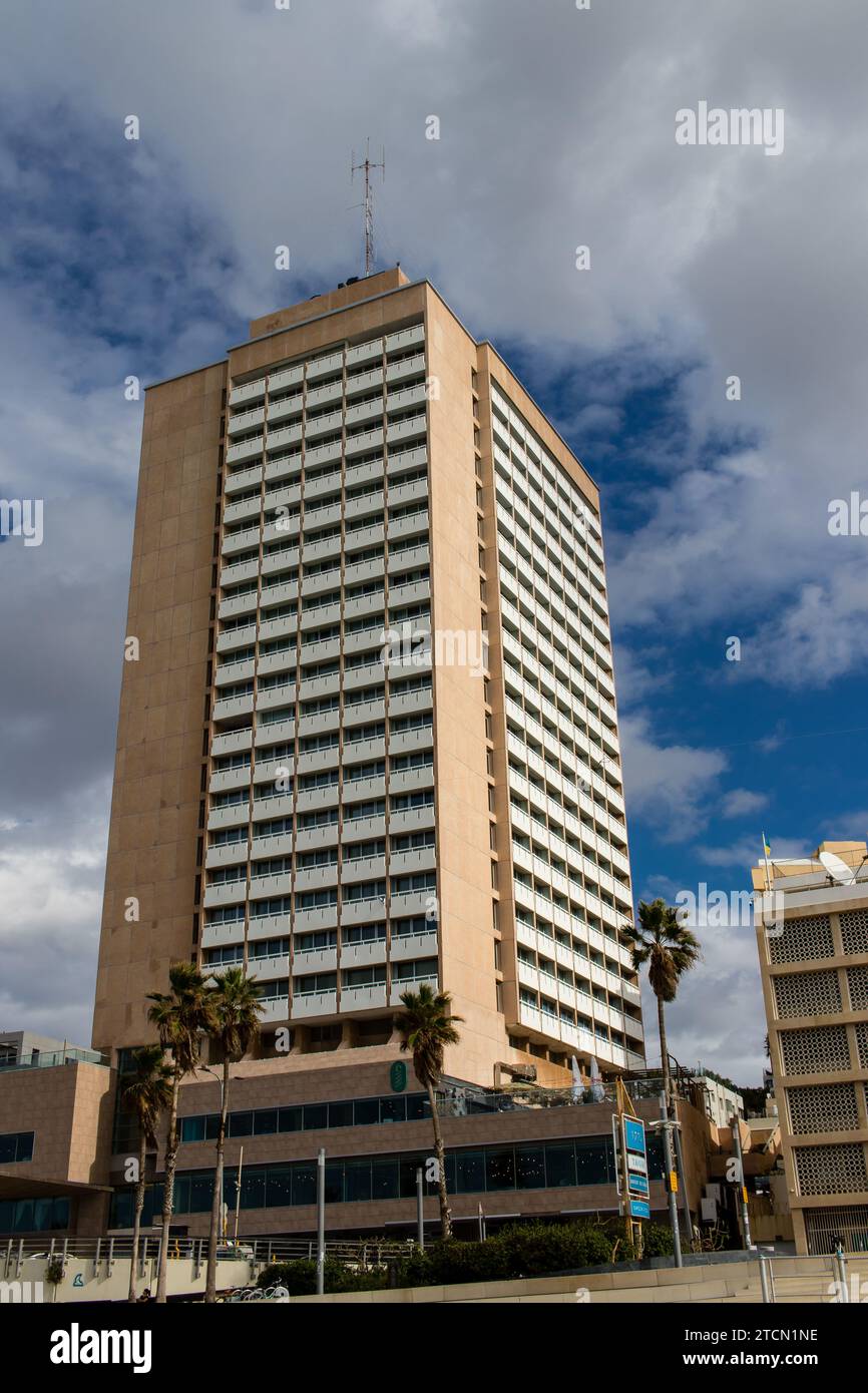 Tel Aviv, Israel - 13. Dezember 2023 Stadtlandschaft und Architektur ...