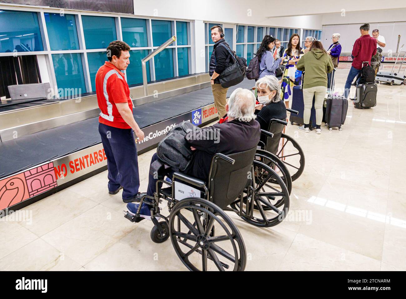 Aeropuerto internacional manuel crescencio rejon -Fotos und ...