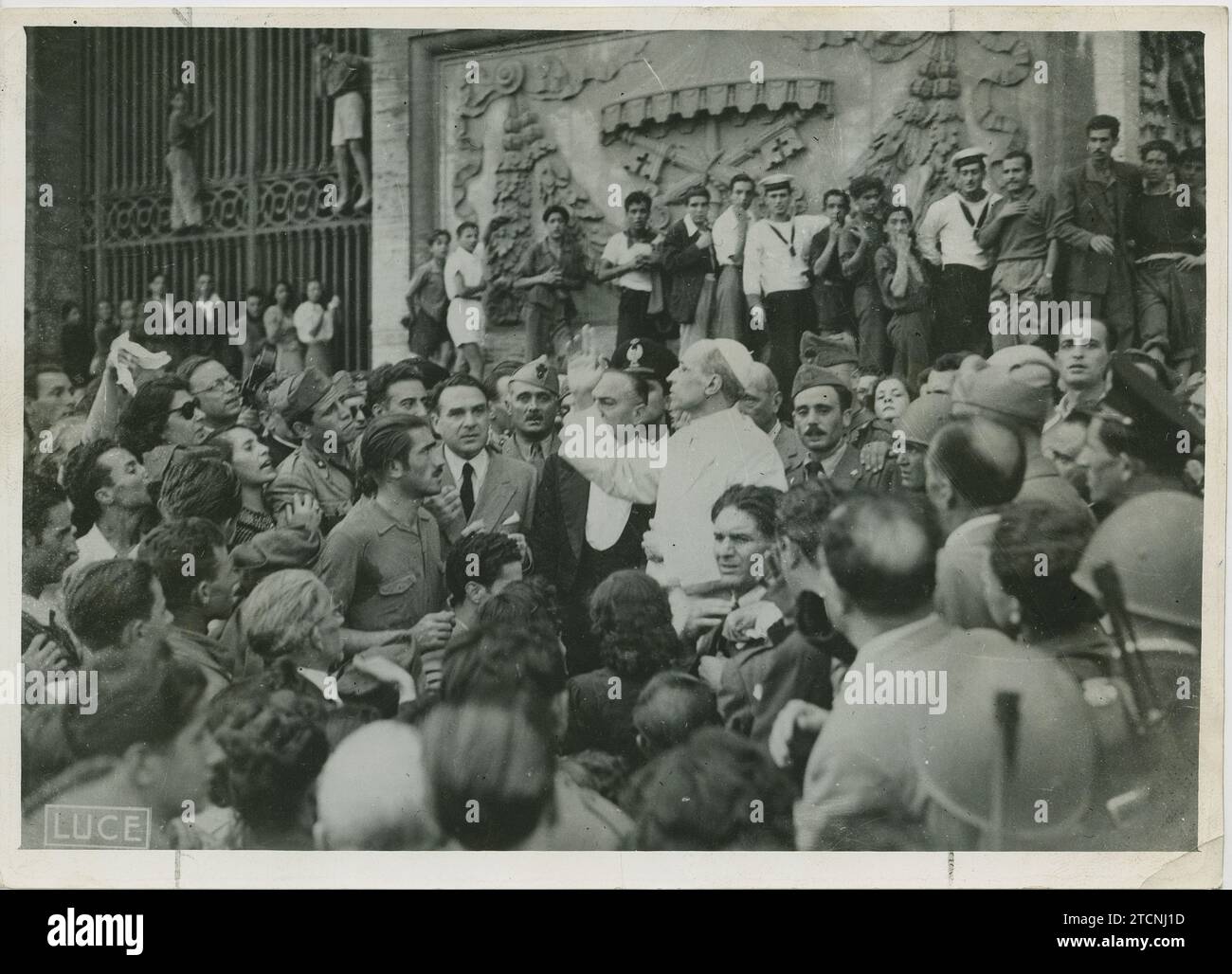 Rom (Italien), 13.08.1943. Papst Pius XII. Besucht St. John's Basilica ...