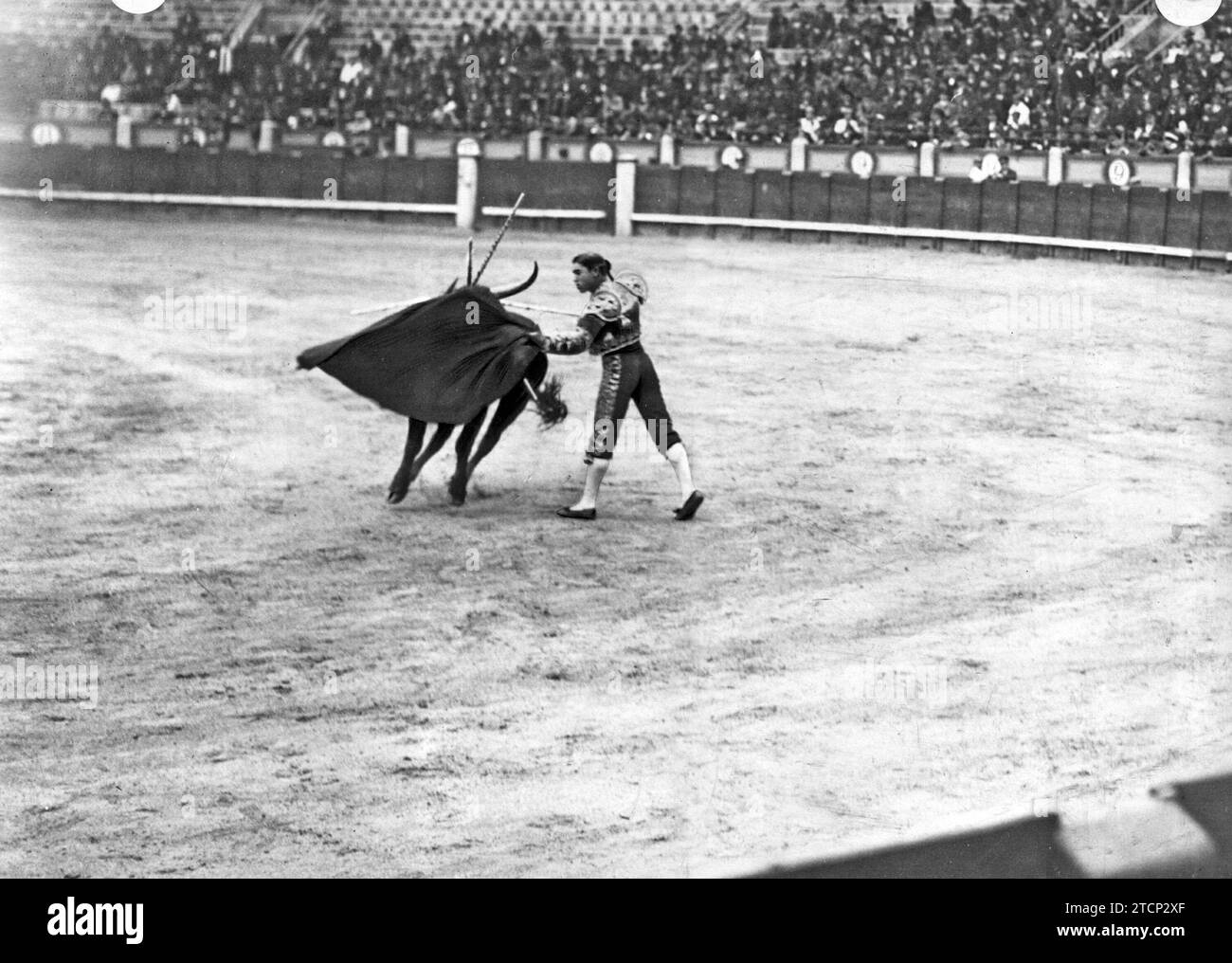 03/14/1915. Der Stierkampf gestern in Madrid. Der rechtshändige Diego ...
