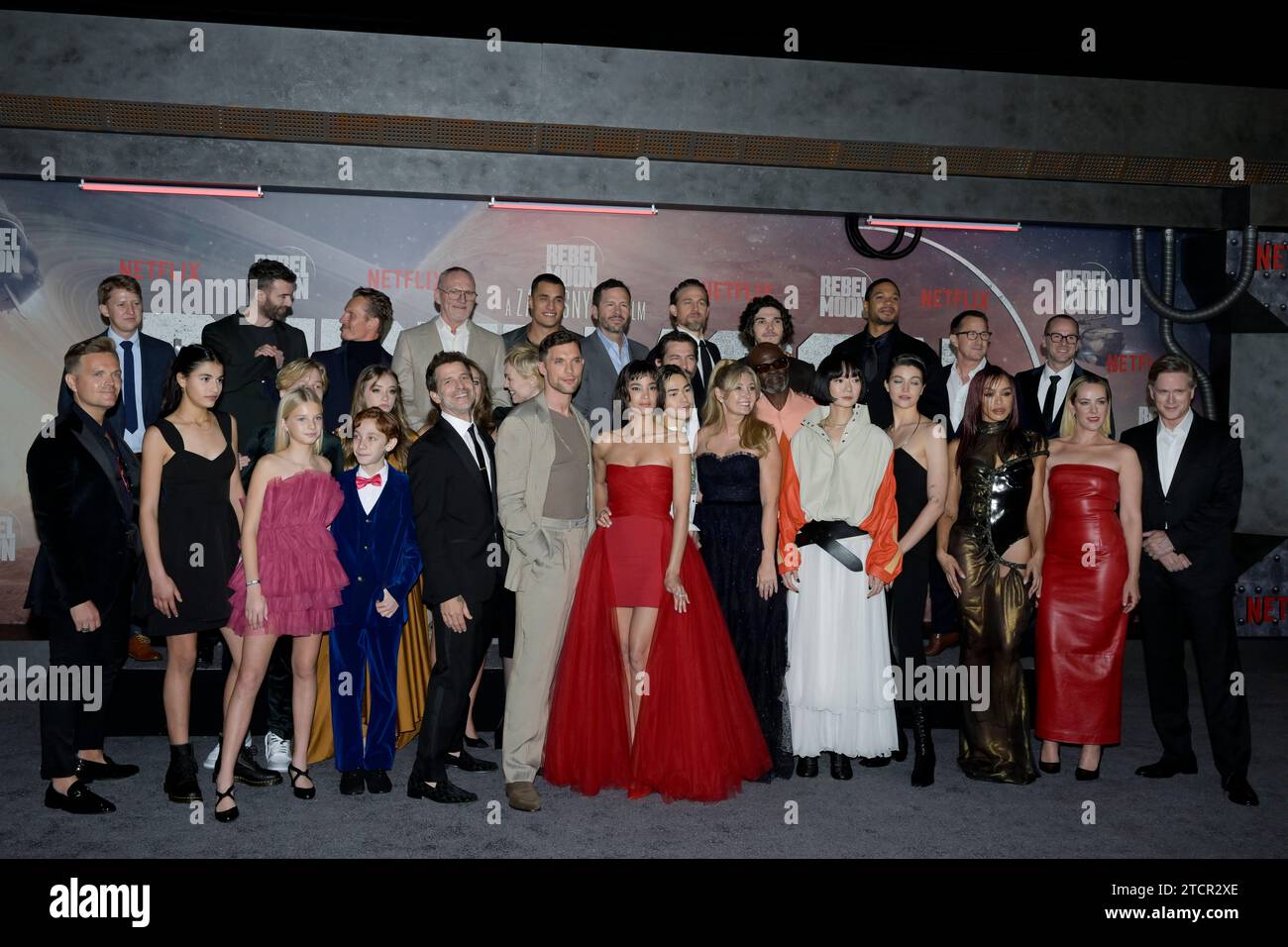 Dezember 2023, Hollywood, Kalifornien, Vereinigte Staaten: (L-R) Greg ...