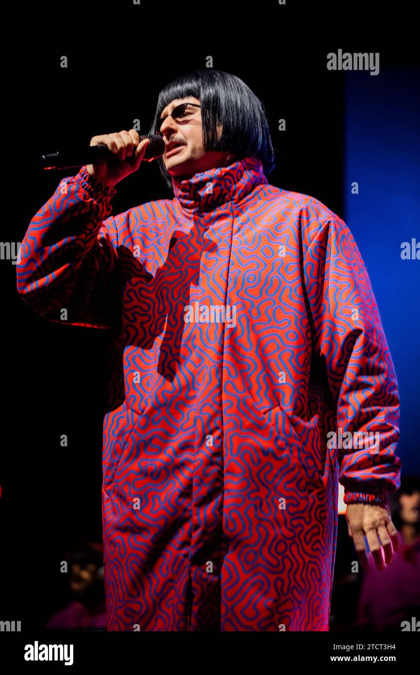 Italien 21. November 2023 Oliver Tree Nickell – allein in einer Krähe ...