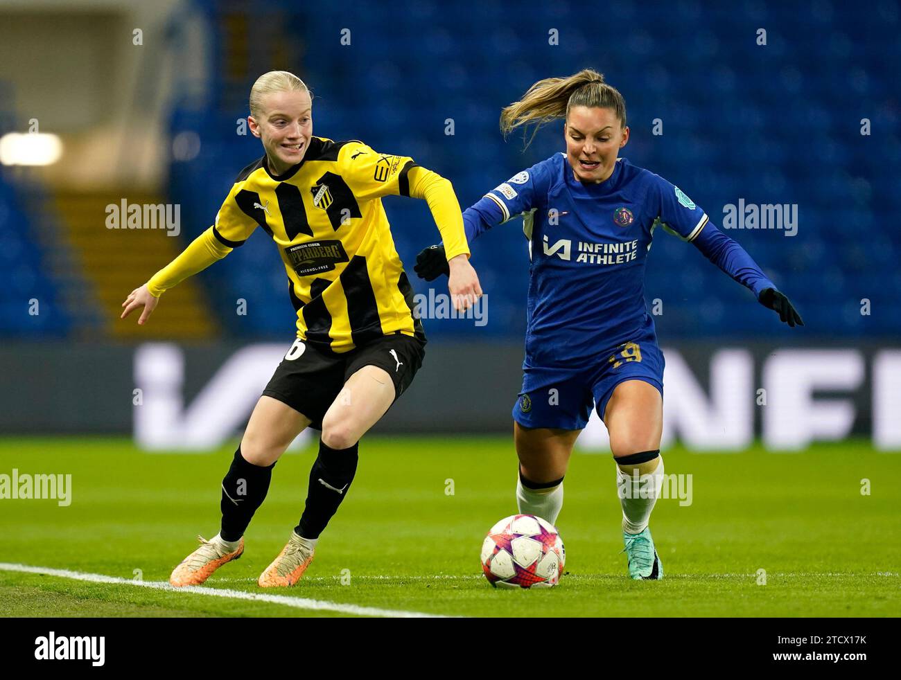 Hakens Anna Sandberg (links) und Chelsea Johanna Rytting Kaneryd ...