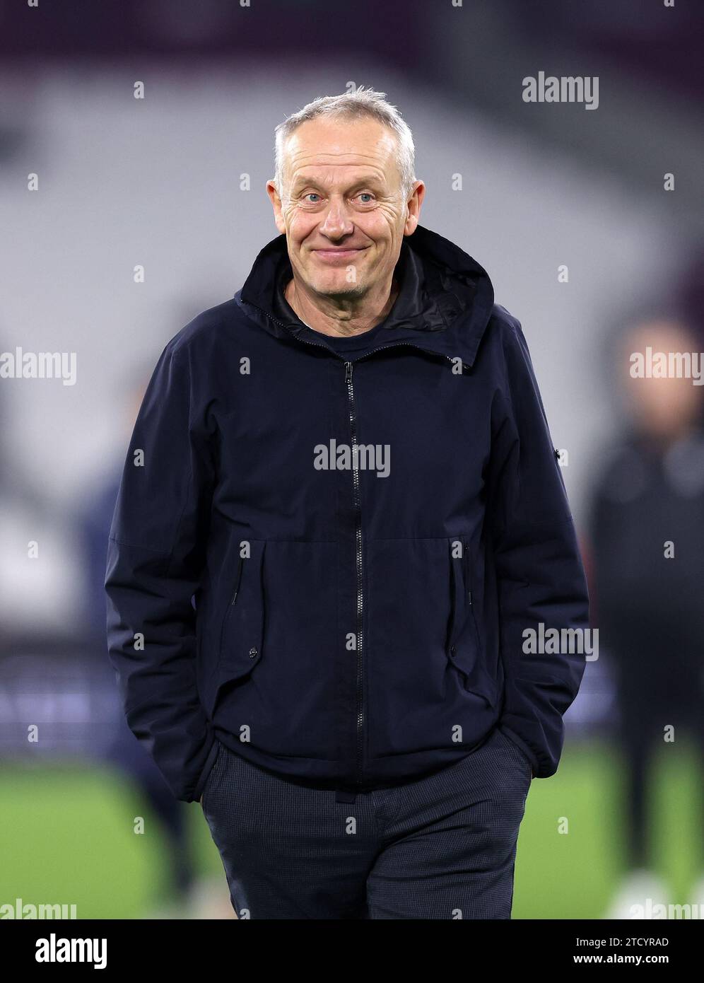 Trainer christian streich -Fotos und -Bildmaterial in hoher Auflösung ...