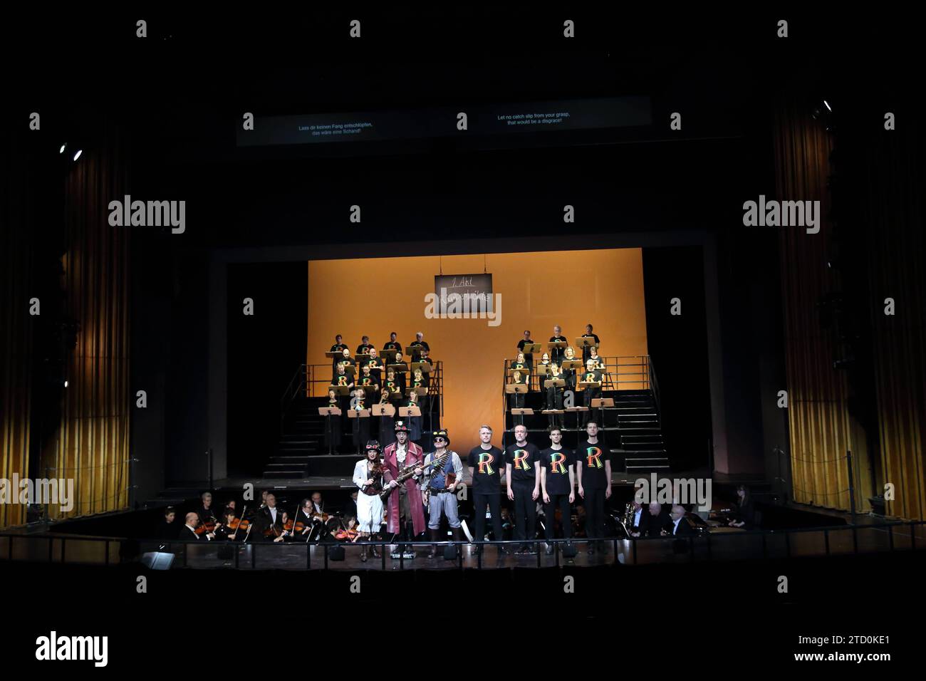 Nadja Mchantaf als Fiorella, Johannes Dunz als Fragoletto und Alexander ...