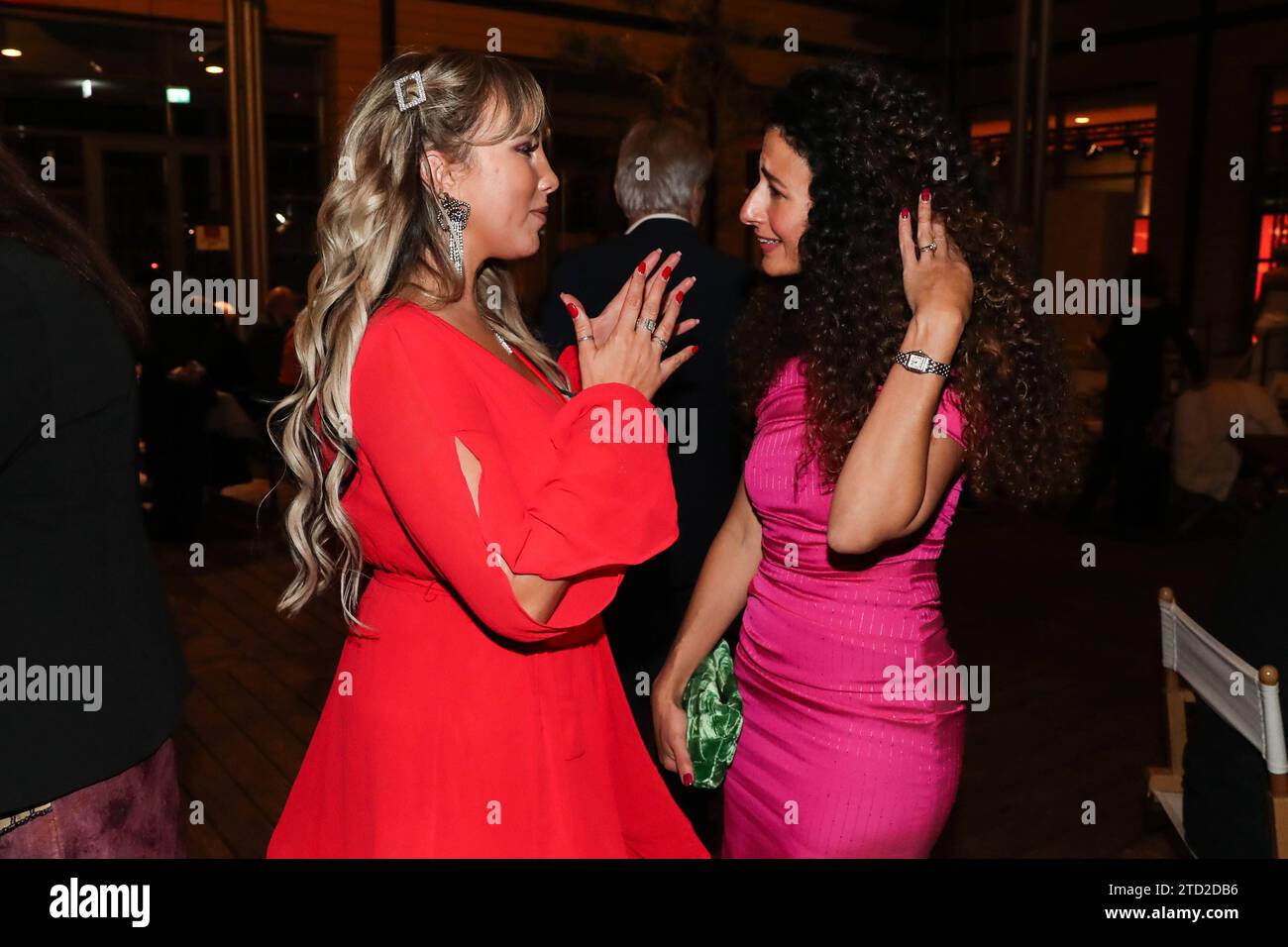 Moderatorin Marwa Eldessouky mit Annemarie Eilfeld - Aftershow 29. Jose ...