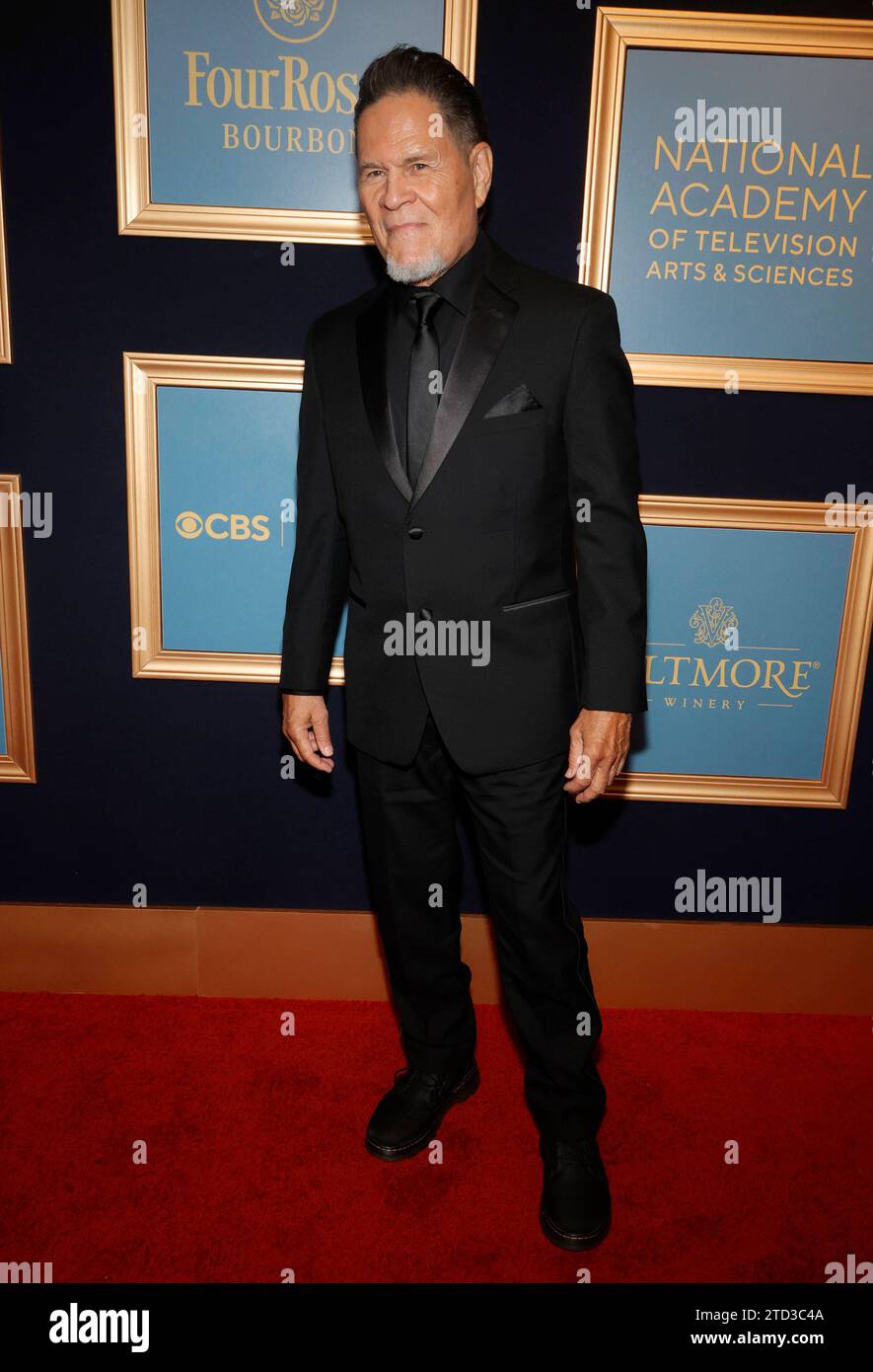 LOS ANGELES, KALIFORNIEN - 15. DEZEMBER: Ein Martinez bei den 50 ...