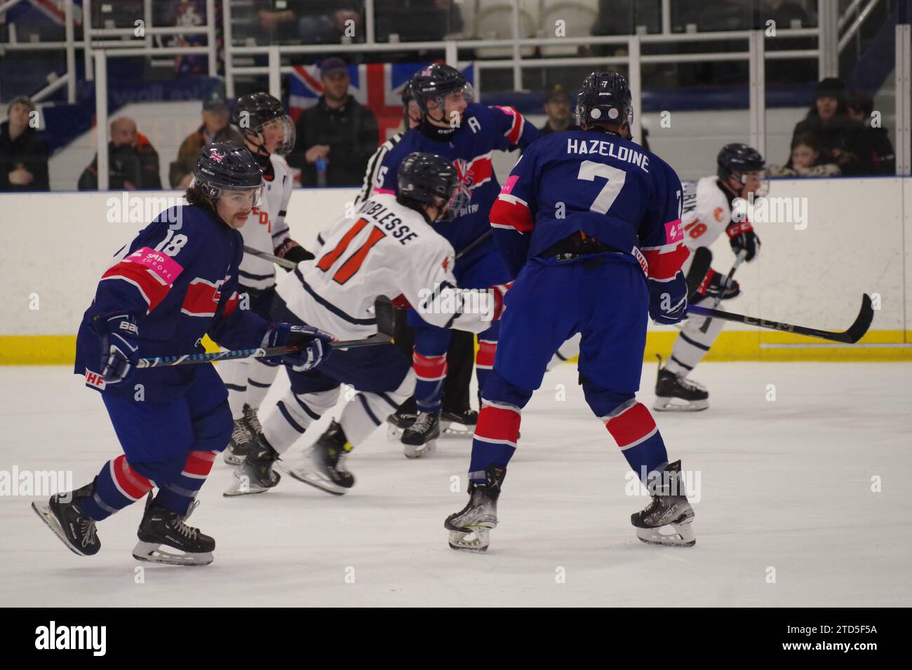 Dumfries, 11. Dezember 2023. Mackenzie Stewart und Archie Hazeldine ...