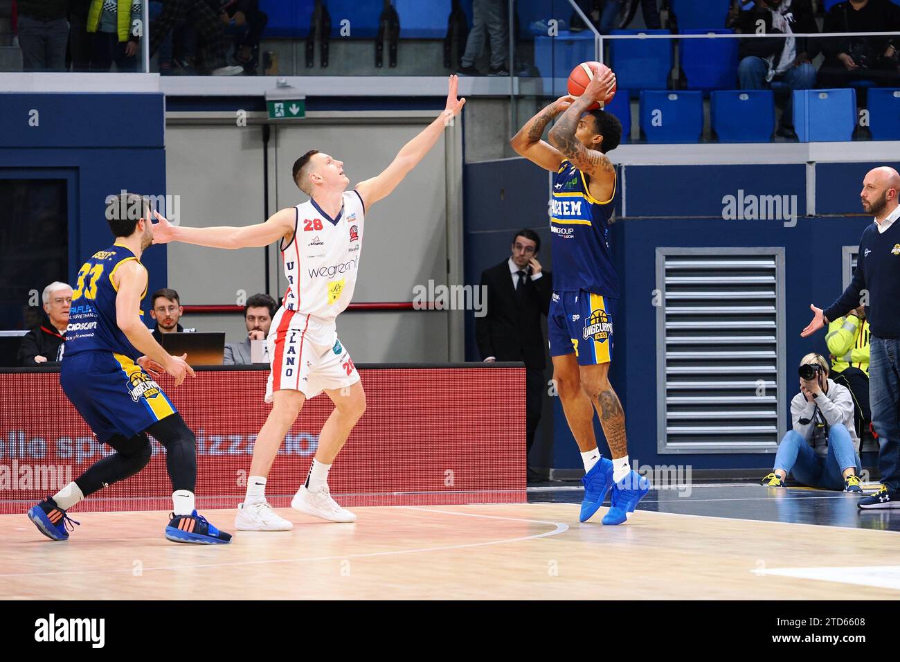 Deonta Smith Ikeon (Elachem Vigevano 1955) während des Wegreenit Urania ...