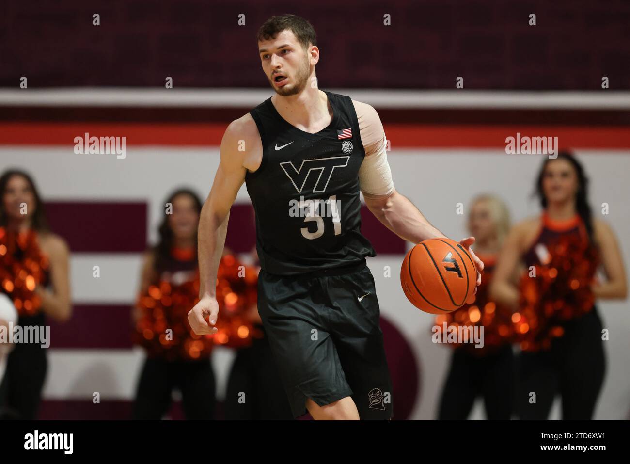 16. Dezember 2023: Virginia Tech Hokies Stürmer Robbie Beran (31 ...