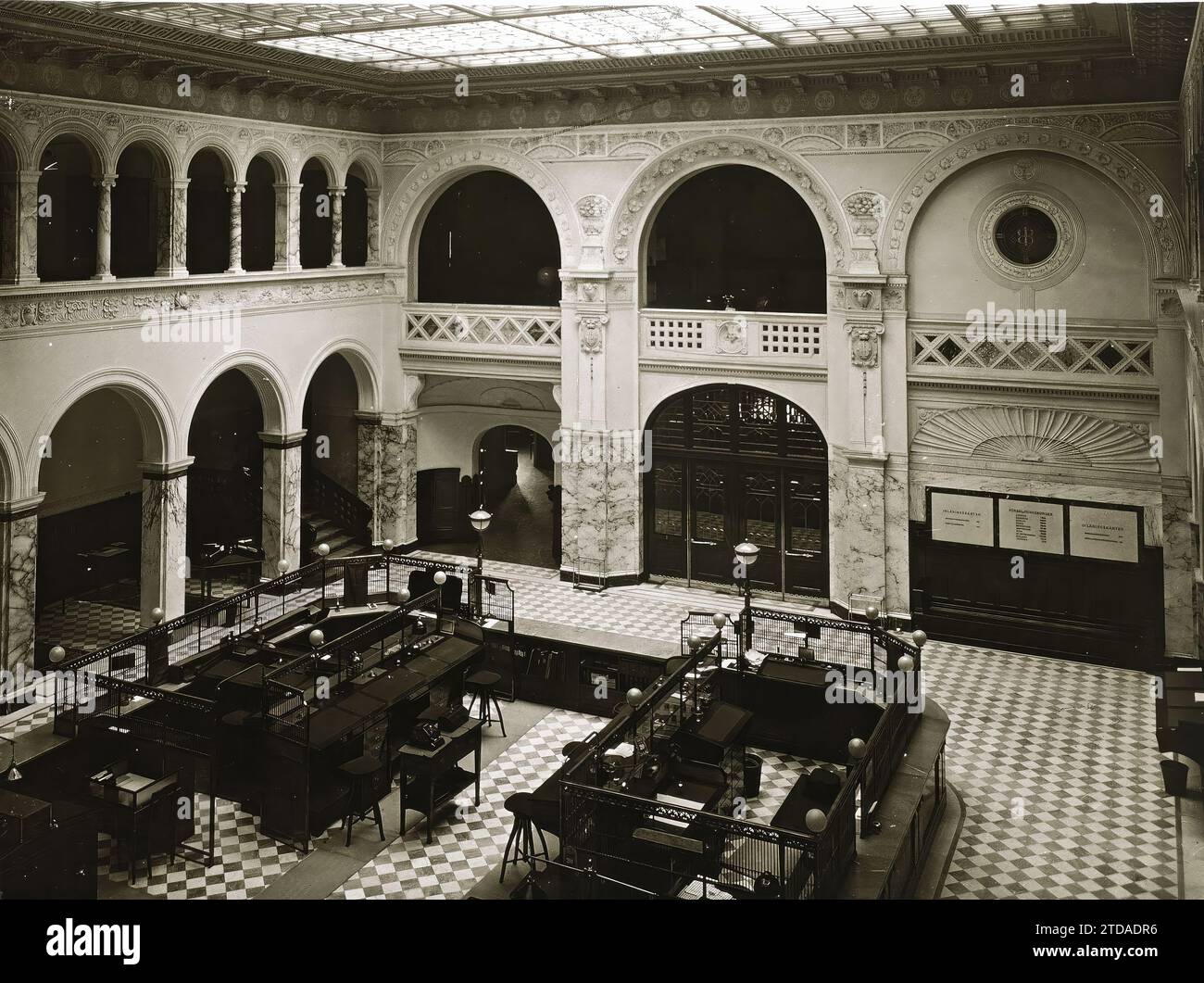 Stockholm, Schweden Empfangshalle und Theken der Bank von Schweden ...