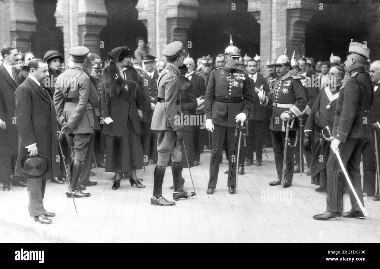 04/30/1922. Sevilla. Die Reise von D. Alfonso XIII. Der König (1), mit ...