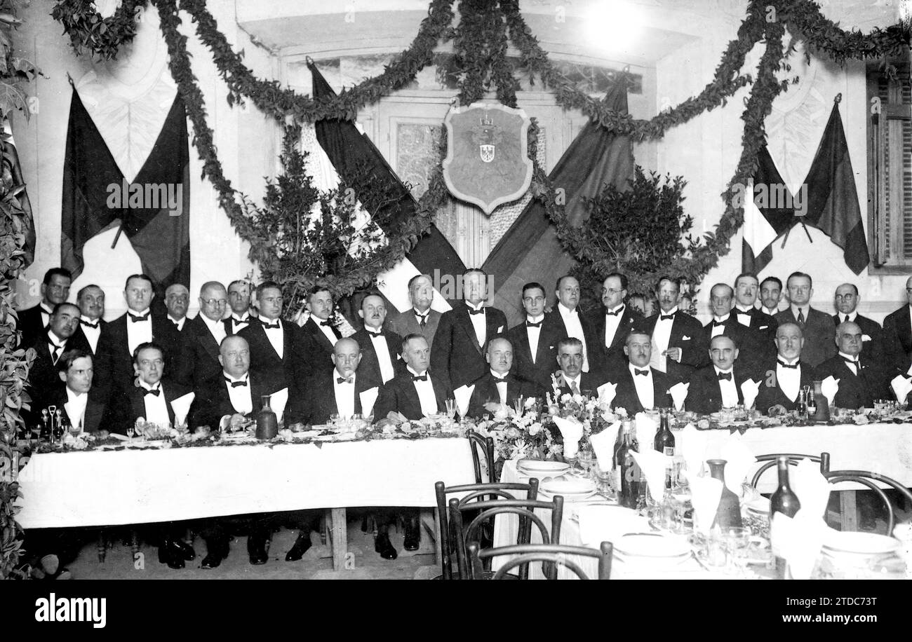 09/10/1922. Madrid. Eine Hommage. Don Eugenio Armbruster (X), bei dem ...