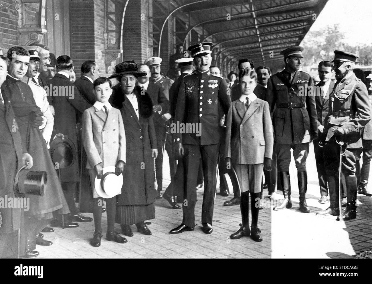 05/31/1921. Madrid. Am Bahnhof mittags. HRH der Infante D. Fernando (X ...