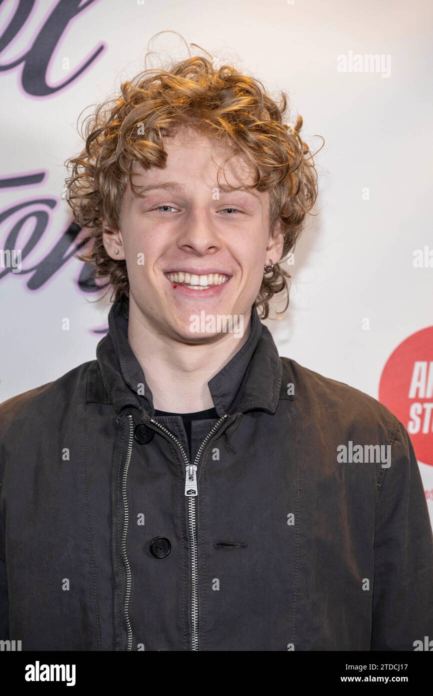 Los Angeles, USA. Dezember 2023. Schauspieler Influencer Lev Cameron ...