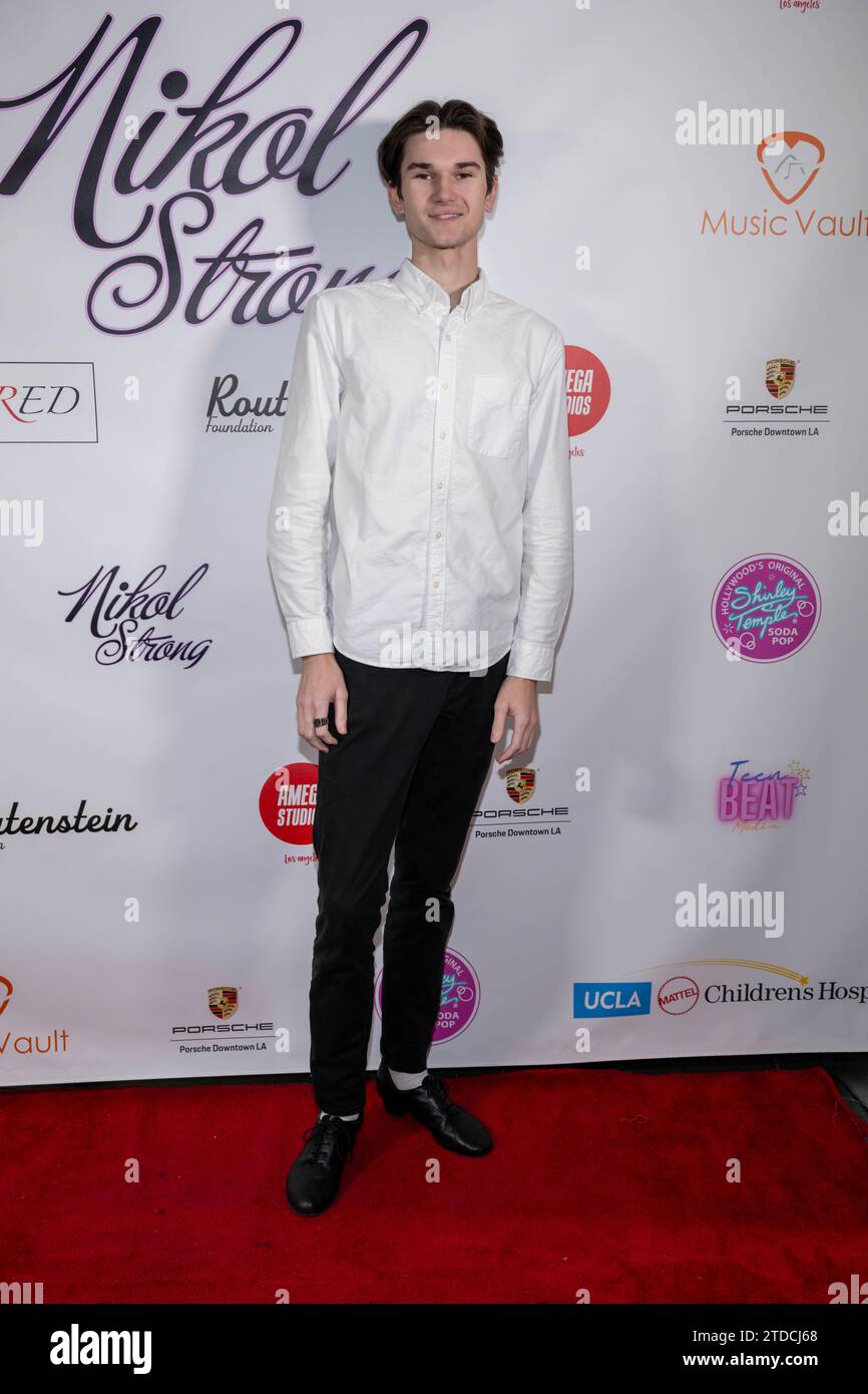 Los Angeles, USA. Dezember 2023. Der Tänzer Ivan Sinelnikov nimmt an ...