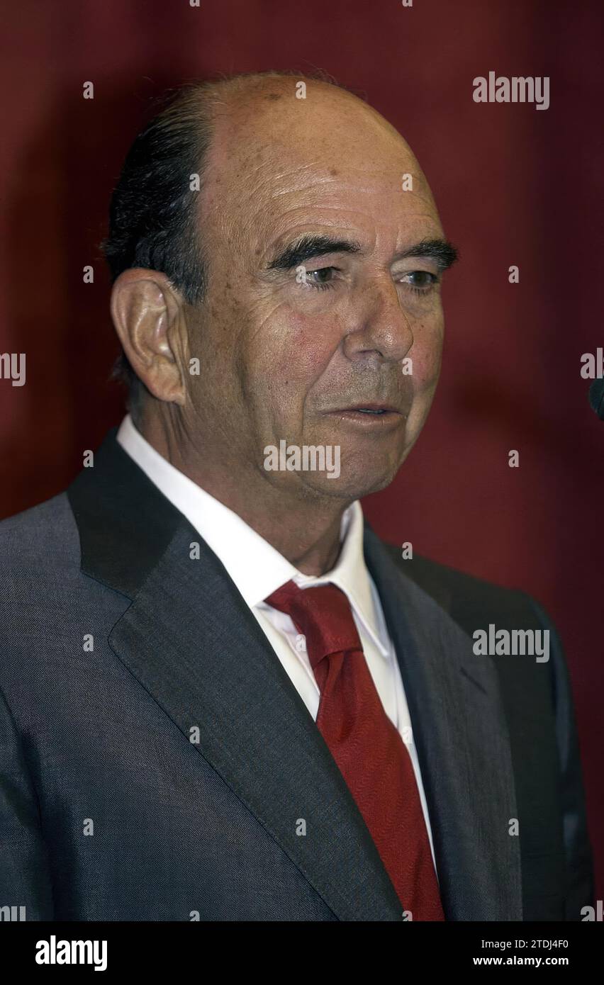 203m15x.jpg 15.07.2002. Foto: Millan Herce. Archsev. Der Banker Emilio ...