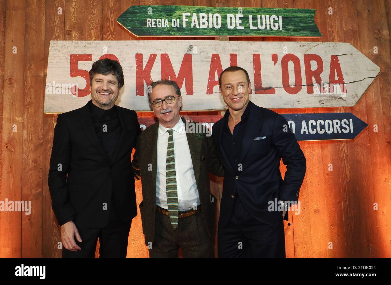 Die italienischen Schauspieler Fabio de Luigi und Stefano Accorsi (mit Gianluca Farinelli ...