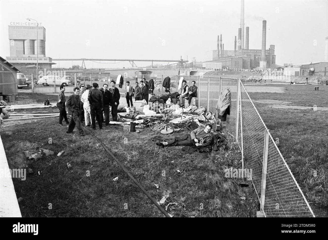 Arosa Sun, Hausboot], IJmuiden, Film1,2,3, Feuer, Feuerwehr, 09-04-1963 ...