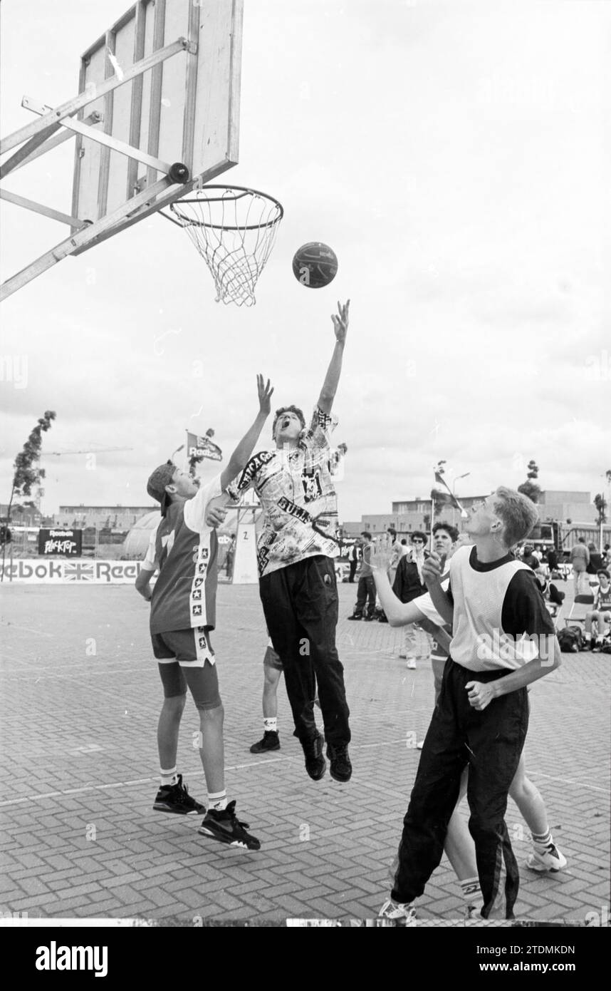 Street Basketball Akrides Velserbroek, Velserbroek, 14-05-1993, Whizgle ...