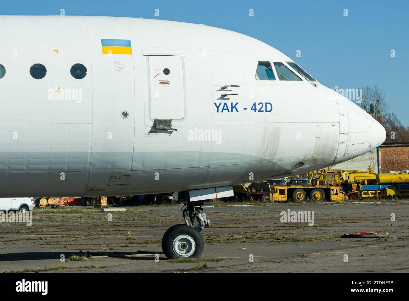 Yakovlev yak 42 aircraft -Fotos und -Bildmaterial in hoher Auflösung – Alamy
