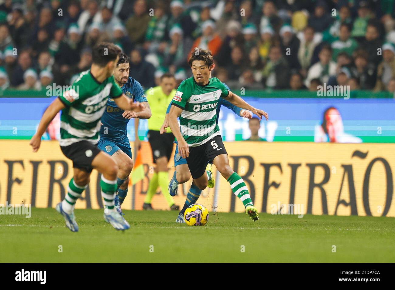 Lissabon, Portugal. Dezember 2023. Hidemasa Morita (SportingCP) Fußball ...