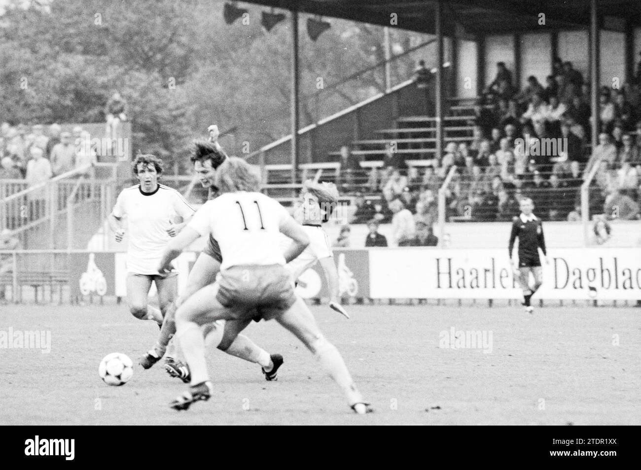 Football HFC Haarlem, Haarlem, Niederlande, 25.-10-1980, Whizgle News ...