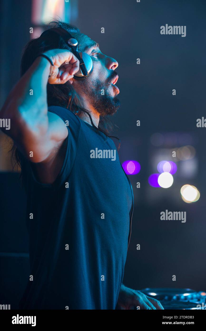 Le dee jay francais Bob Sinclar en tete d'afiche du Festinam Indoor ...