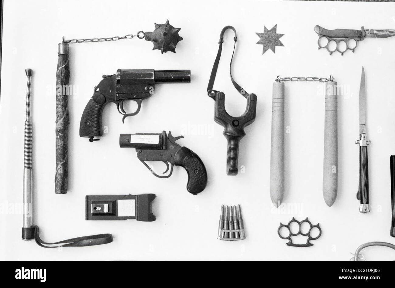 Verbotene waffen hdorp polizeistation -Fotos und -Bildmaterial in hoher ...