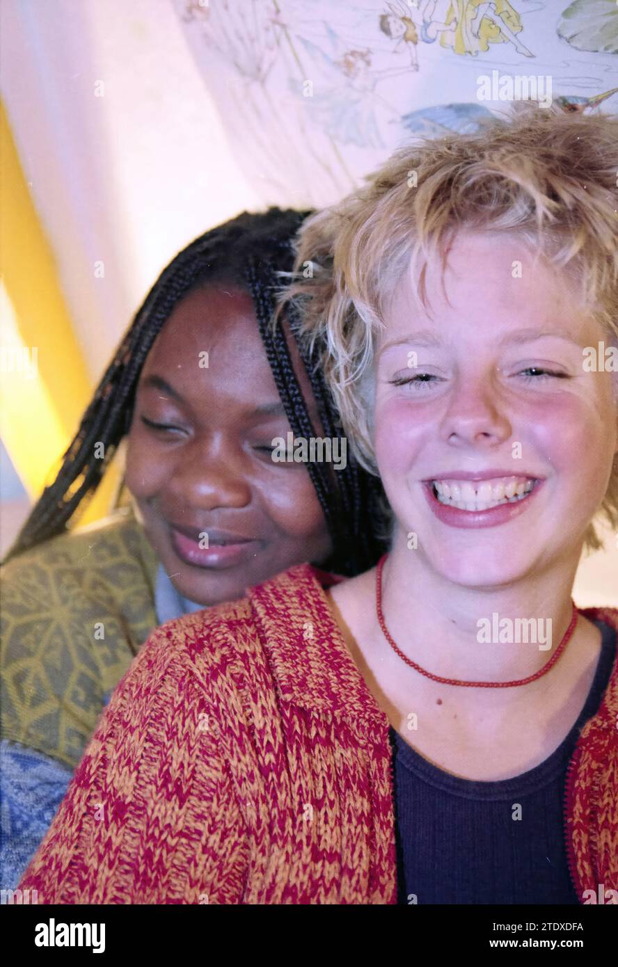 Anna und Birgit für ZAPprog, Santpoort, Santpoort, 07-12-1997, Whizgle ...