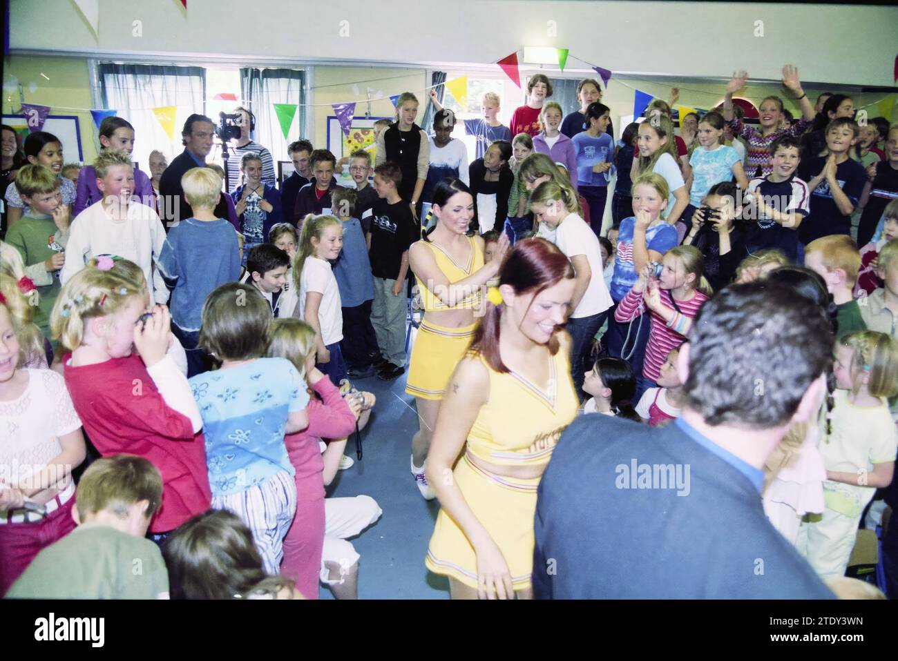 Performance K3, Wilgenhoek Haarlem, Haarlem, Niederlande, 06-06-2002 ...