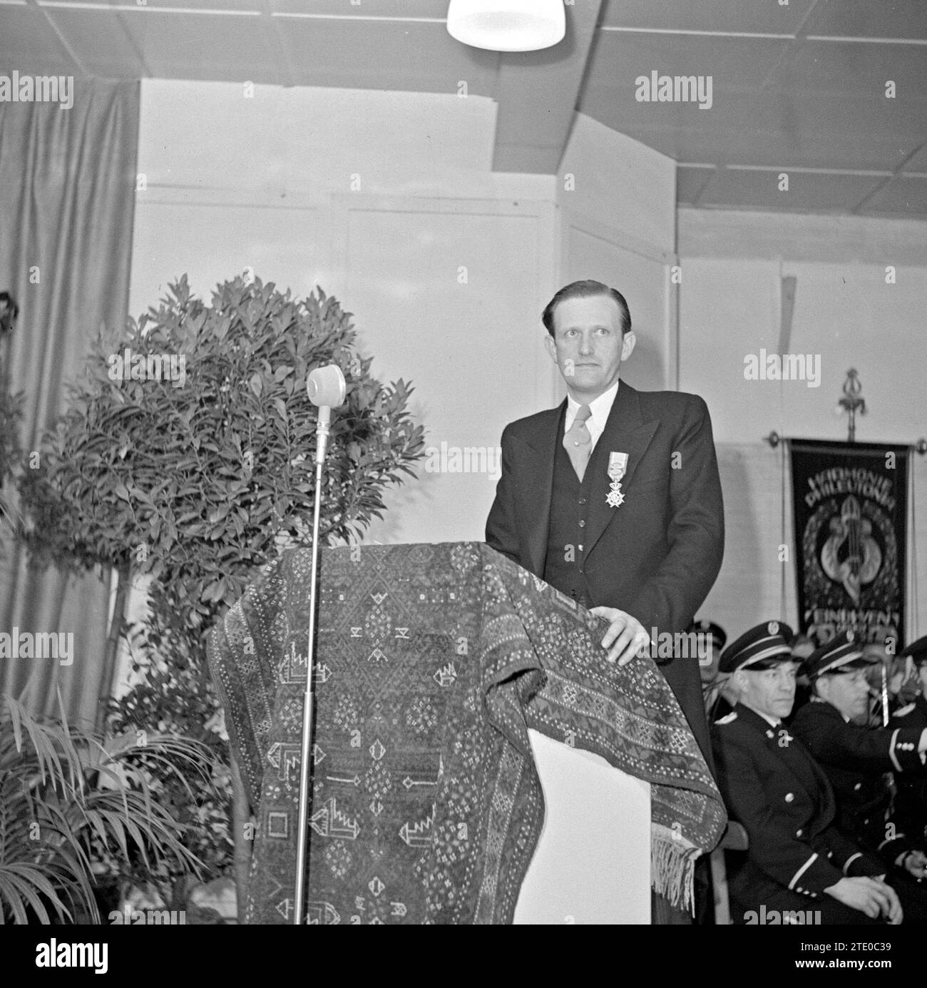 Regisseur albert van abbe -Fotos und -Bildmaterial in hoher Auflösung ...