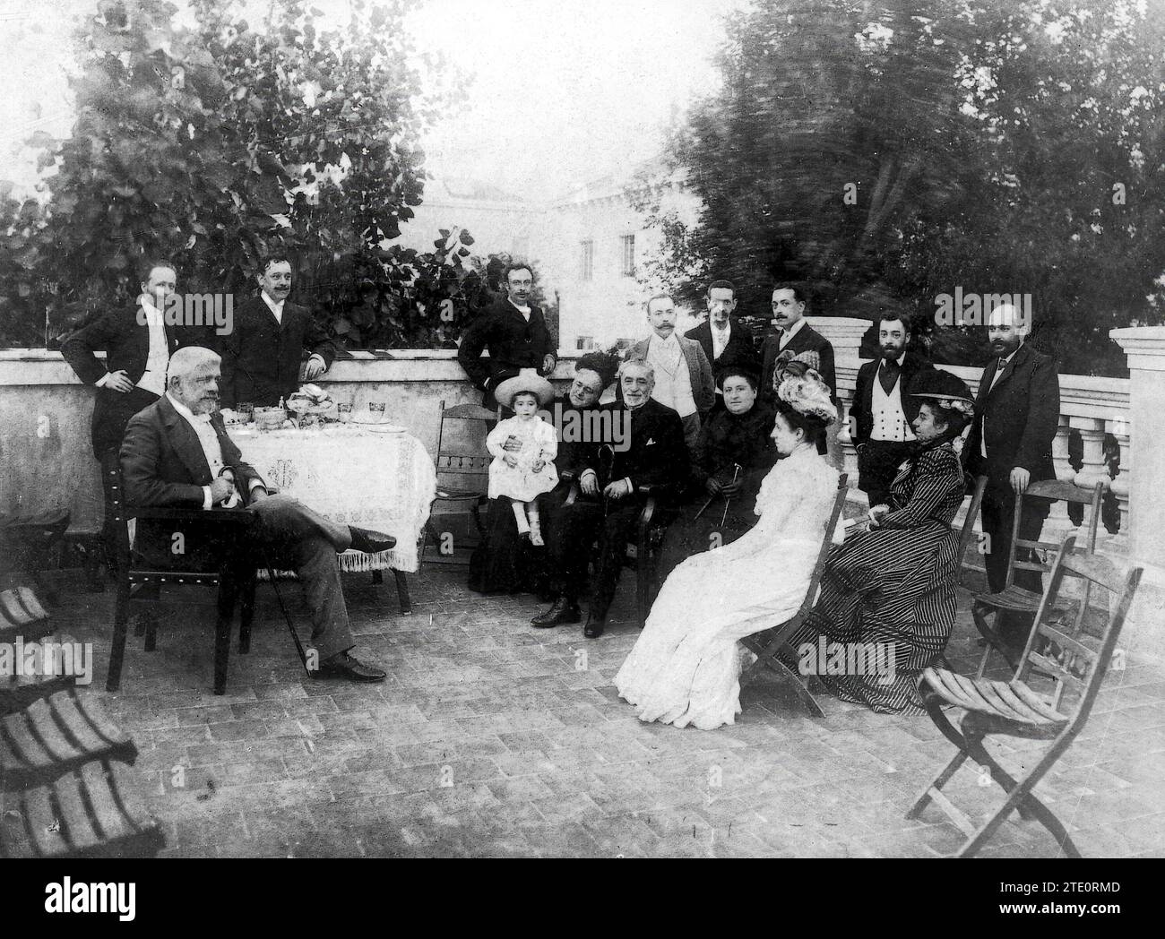 07/07/1900. Herr Práxedes Mateo Sagasta auf der Terrasse "Schwarz-weiß ...