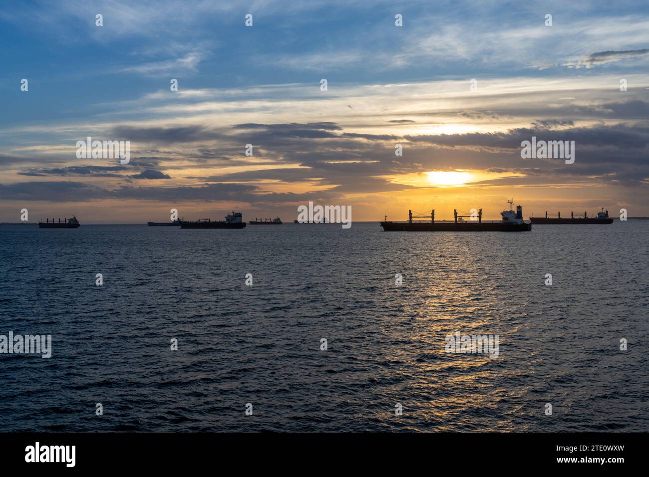 Golf von tarent -Fotos und -Bildmaterial in hoher Auflösung – Alamy