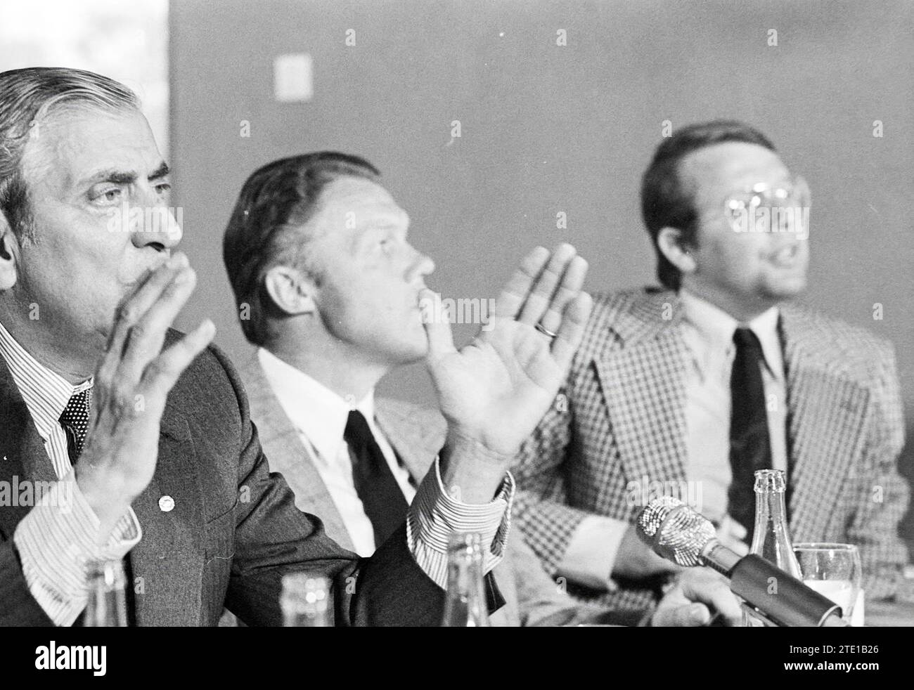 Pressekonferenz Ajax-Jaap van. Prague+Rinus Michels, Football People ...