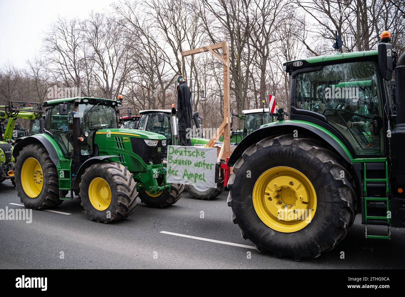 18.12.2023, Berlin, Deutschland, Europa - mehrere tausend Bauern ...