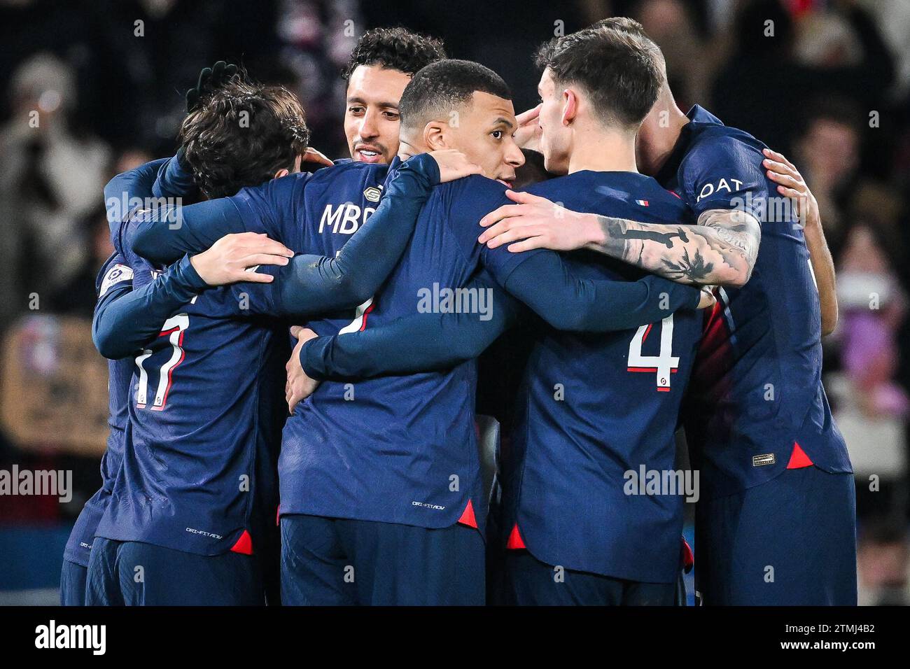 Vitor MACHADO FERREIRA (Vitinha) von PSG feiert sein Tor mit seinen ...