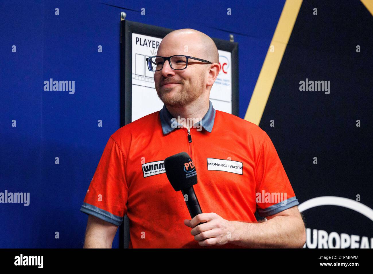 Dartspieler Mark Webster / Spider bei der World Darts Gala 2023 in der Lanxess-Arena. Köln, 08. ...