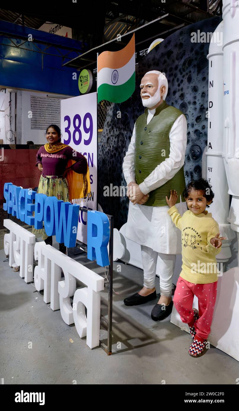 Eine Statue des indischen Premierministers Narendra Modi am Chhatrapati ...