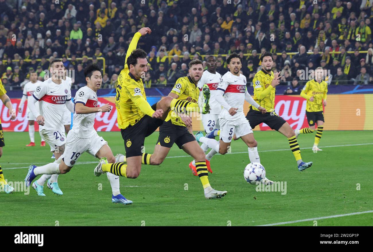Dortmund, Deutschland. Dezember 2023. firo: 13.12.2023, Fußball, UEFA CHAMPIONS LEAGUE, Saison ...