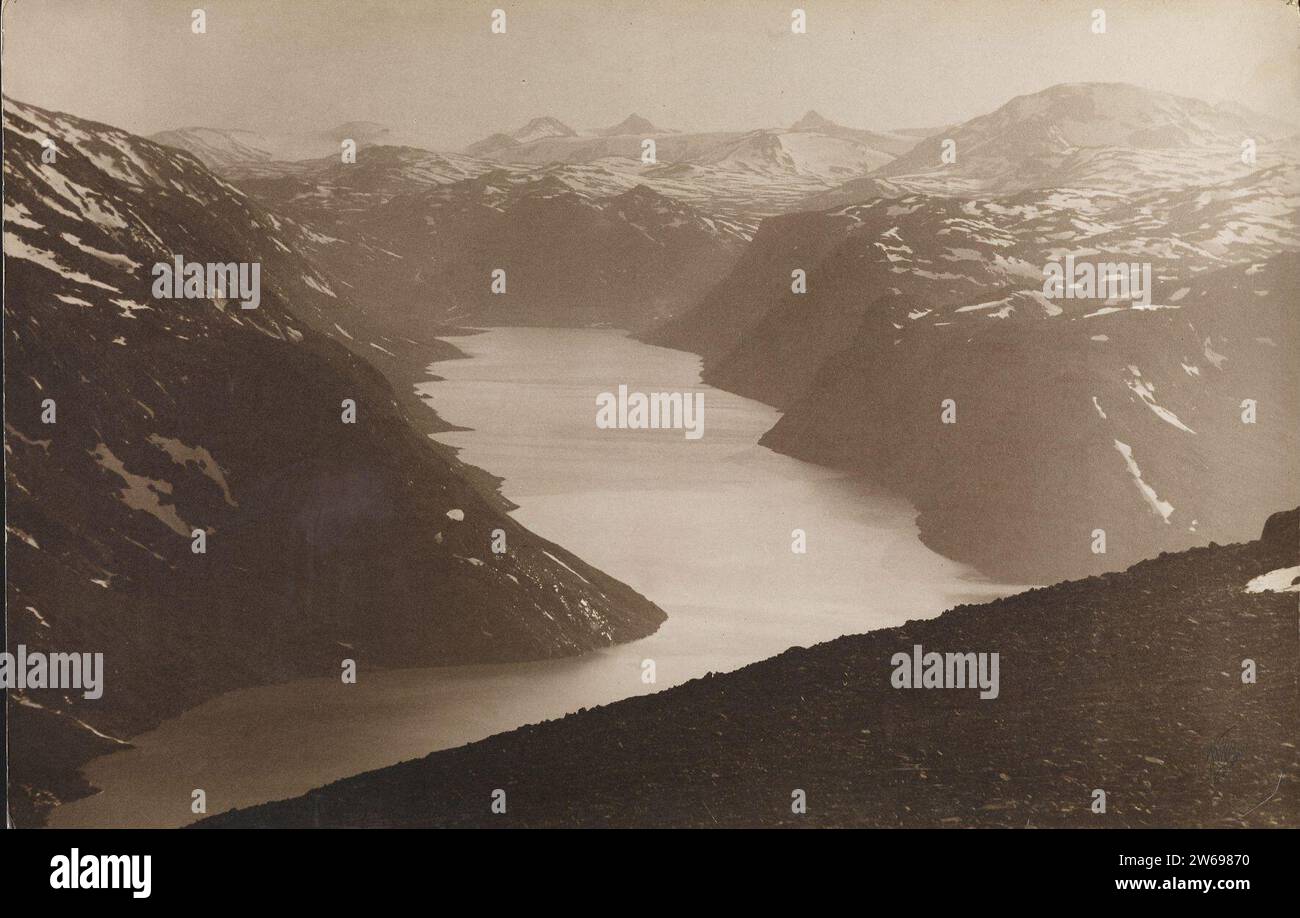 Fjord og fjell -Fotos und -Bildmaterial in hoher Auflösung – Alamy