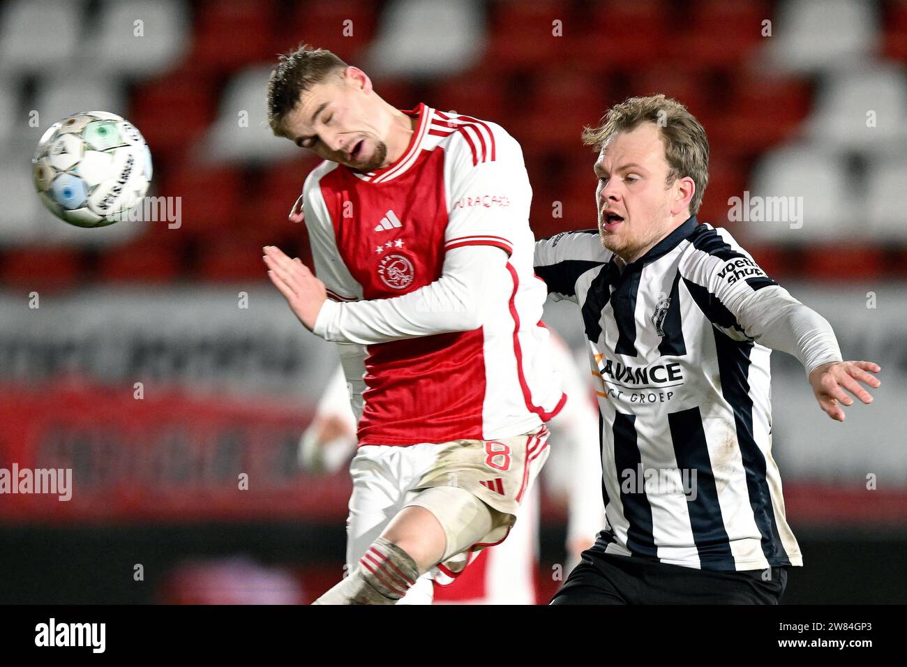 UTRECHT - Kenneth Taylor von Ajax, Mitchell Zwart von USV Hercules ...