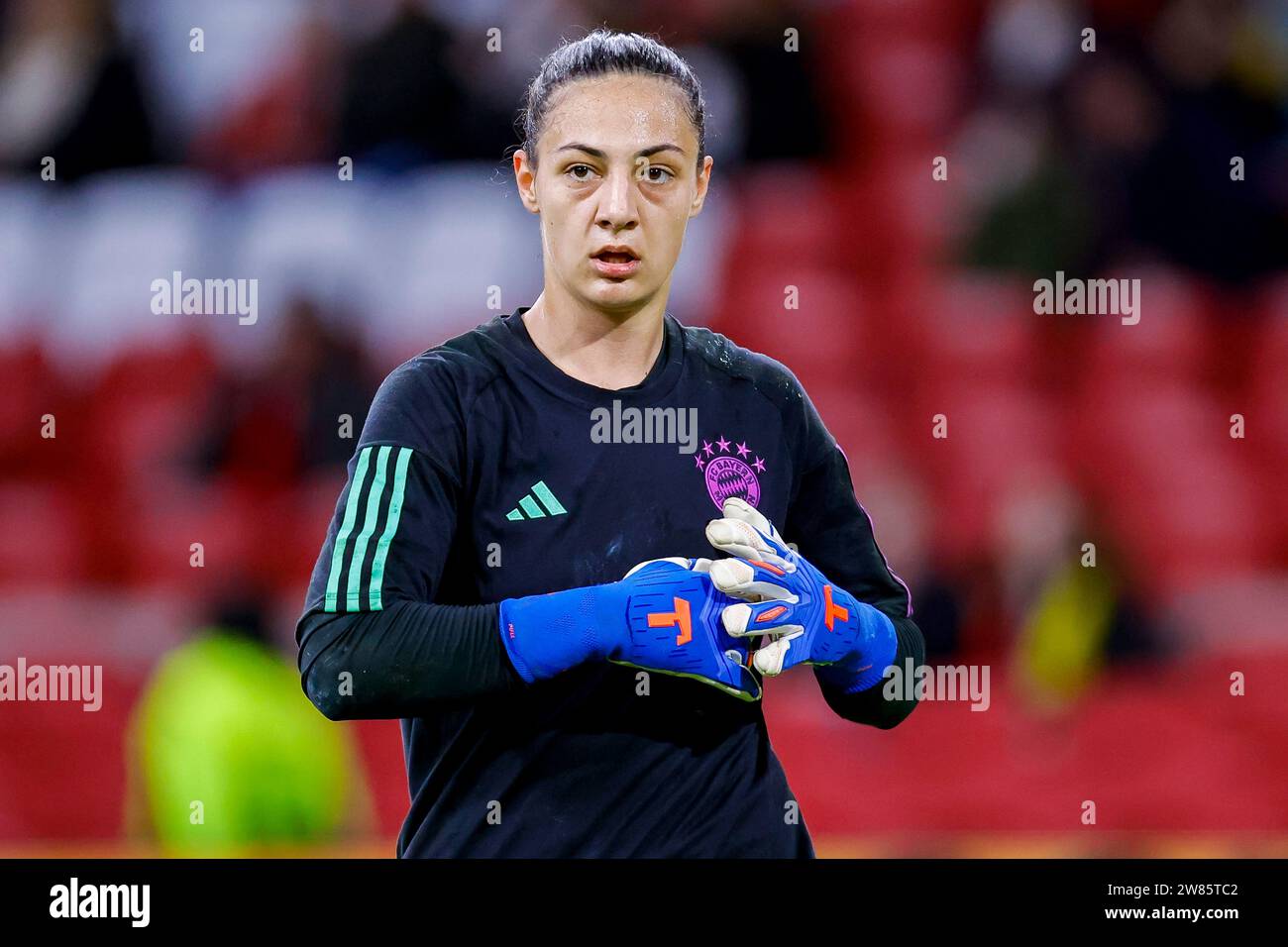 AMSTERDAM, NIEDERLANDE - 20. DEZEMBER: Maria Luisa Grohs (FC Bayern ...
