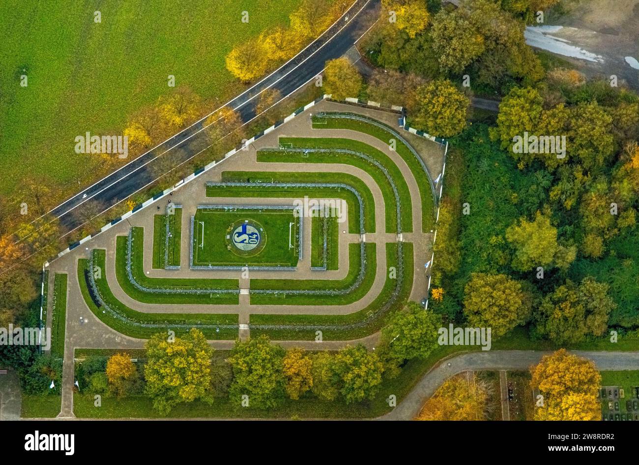 Aus der Vogelperspektive, Friedhof Schalke Fan Feld am Beckhausen-Sutum ...
