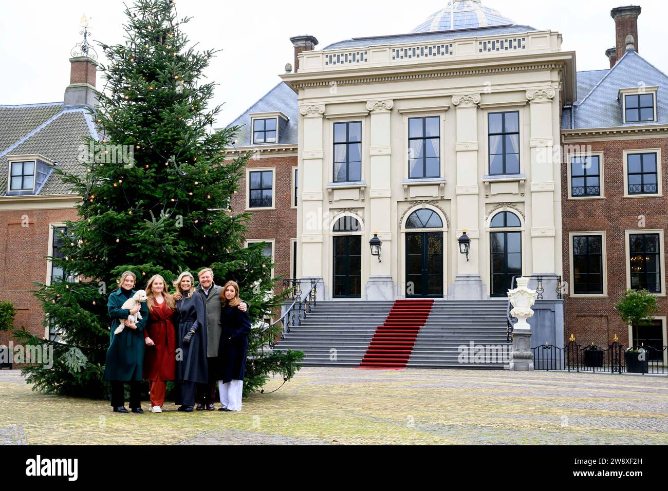 DEN HAAG, 22-12-2023, Paleis Huis Ten Bosh Najaarfotosessie 2023 bij ...