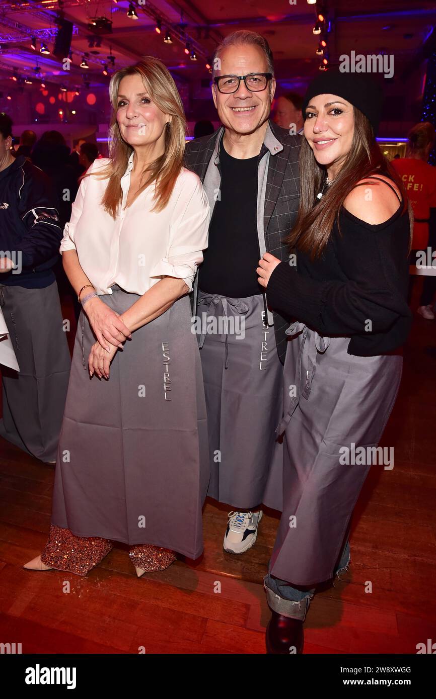 29. Weihnachtsfest für Obdachlose Kim Fisher, Karsten Speck, Simone ...